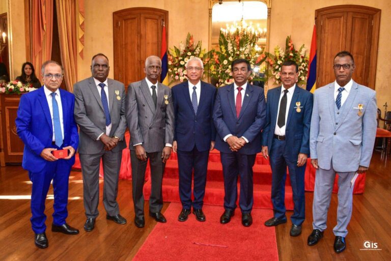 Mauritius President Roopun confers Awards to National Day